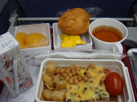 真實 5 空中旅行 期待的華航飛機餐