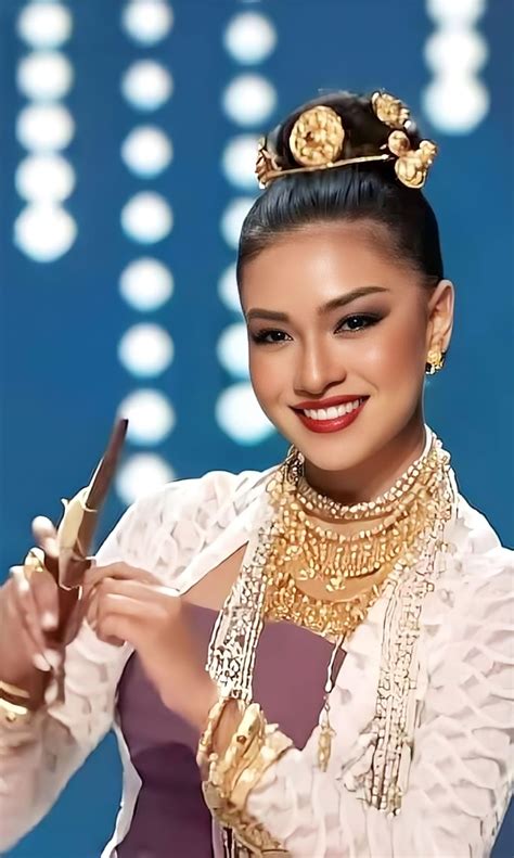 ကြာချည်ဆိုတာ မြန်မာ့ယဥ်ကျေးမှုအစစ်ဖြစ်ကြောင်း ပြသလိုက်တဲ့ အလှမယ