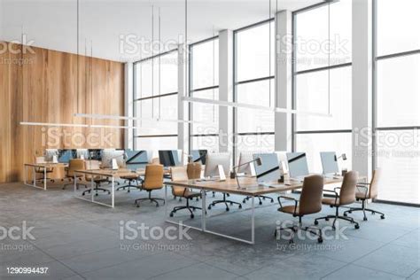 테이블에 가죽 의자와 컴퓨터가있는 열린 우주 사무실 사람이 없습니다 0명에 대한 스톡 사진 및 기타 이미지 0명 3차원 형태 가구 Istock