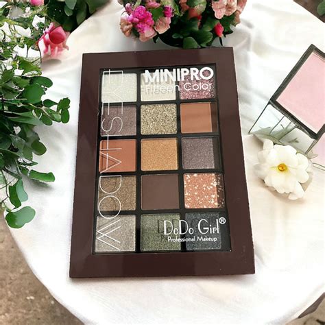 Dodo Girl Dodo Girl палитра теней Minipro 15 оттенков №02 купить с