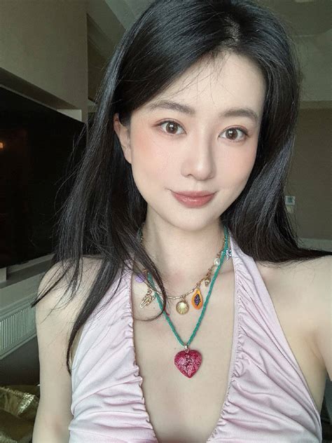 乔欣520晒美照，老公视角下皮肤紧致，复古裙似富太 360娱乐，你开心就好