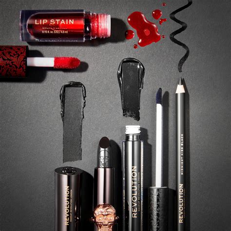 Vamp Makeup Revolution Saubhaya Makeup