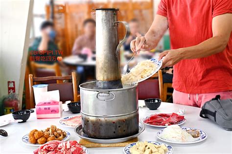 古亭美食台電勵進餐廳一甲子老店 酸菜白肉鍋吃到飽 菜單 價錢 翹臀吃四方