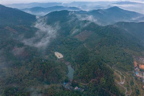 大山云雾缭绕日出航拍摄影图图片 包图网企业站