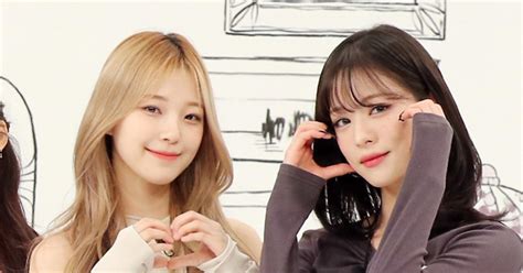 프로미스나인 백지헌 이채영 꿀떨어지는 하트[★포토]