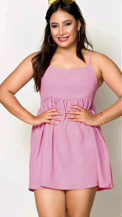 ටීනා ශනෙල්ගේ මිනි ගවුම් ෆැශ්න් ලස්සනද බලන්නකෝ Sri Lankan Actress Tina Shanell In A Gown