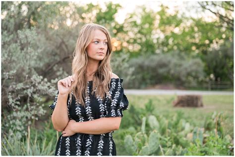 Fort Worth Stockyards Senior Session Kaley Burke Fort Worth Senior Photographer Lauren