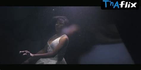 Nqobile Khumalo Sexy Scene In Jewel