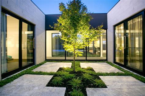 20 Examples Of Home With Beautiful Central Atriums Artofit