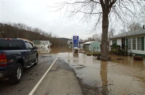 Photos Of The Flood In The Region In January 2005