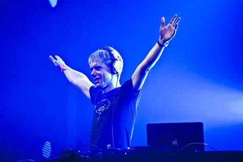 Electronica Artists List The Most Influential Electronic Musicians
