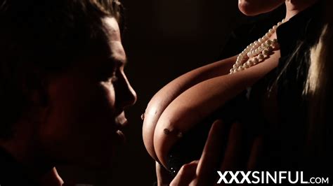 Classy Babe Slowly Fucked After Romantic Foreplay