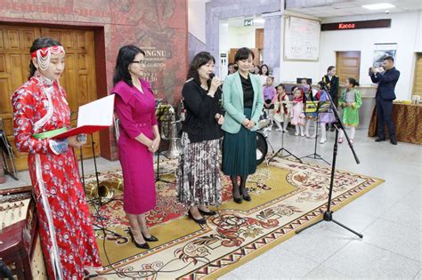 МОНГОЛЫН ҮНДЭСНИЙ МУЗЕЙД “СЭТГЭЛЭЭС МИНЬ УРГАСАН МИНИЙ БҮТЭЭЛ” ҮЗЭСГЭЛЭН НЭЭГДЖЭЭ Dens Mn