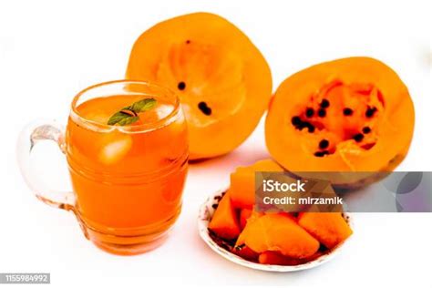 파파야 주스 또는 스무디는 꿀 잘 익은 파파야 전체 재료와 흰색에 절연 건강한 식생활에 대한 스톡 사진 및 기타 이미지 건강한 식생활 과일 노랑 Istock