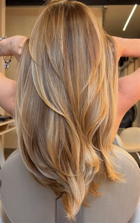 50 Hair Colours Worth Screenshotting Champagne Honey Blonde With Long