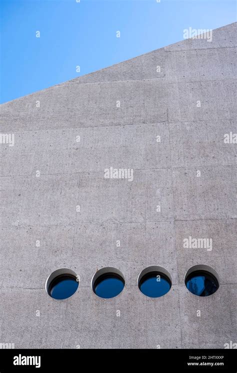 Modern Round Windows 30 Round Window Ideas With Pros And Cons