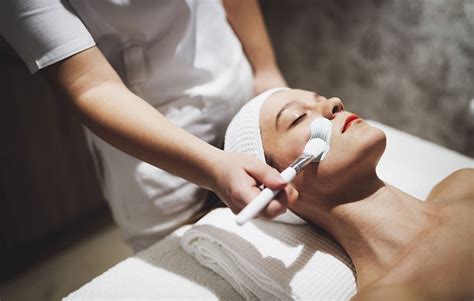 How Massage Can Alleviate Common Allergy Symptoms