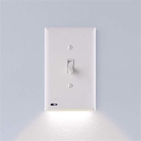 Best Illuminated Light Switch Built In Led Night Lights Nerd Techy