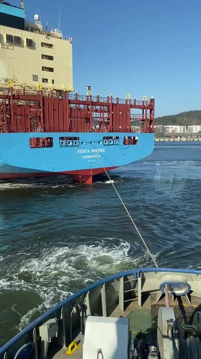 Tomasz Borowski On Linkedin Short Visit On The Bridge Of Fairplay 26