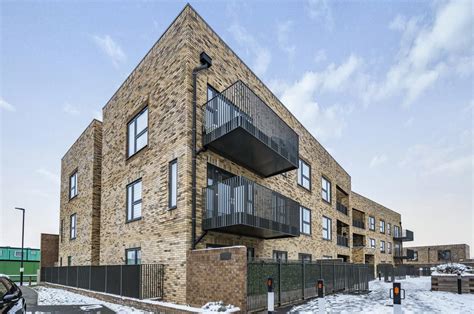 Adit Road Erith Da8 2 Bed Flat To Rent £1950 Pcm £450 Pw