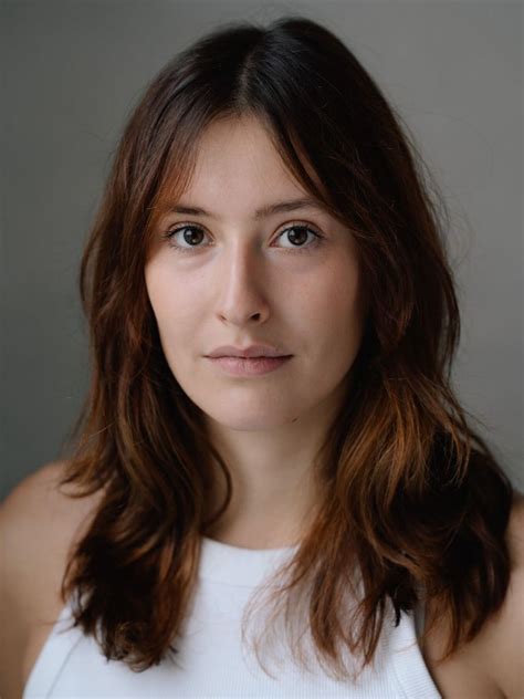 Ema Mae Damisch Schauspielerin