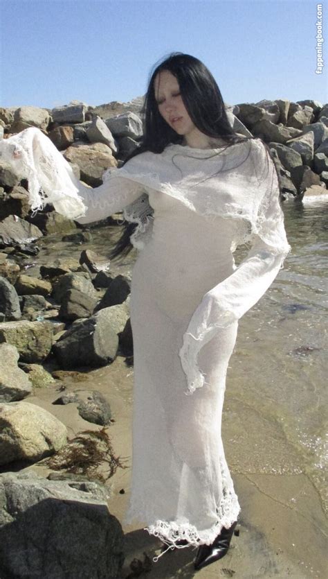 Noah Cyrus Nude The Fappening Photo 4605166 FappeningBook