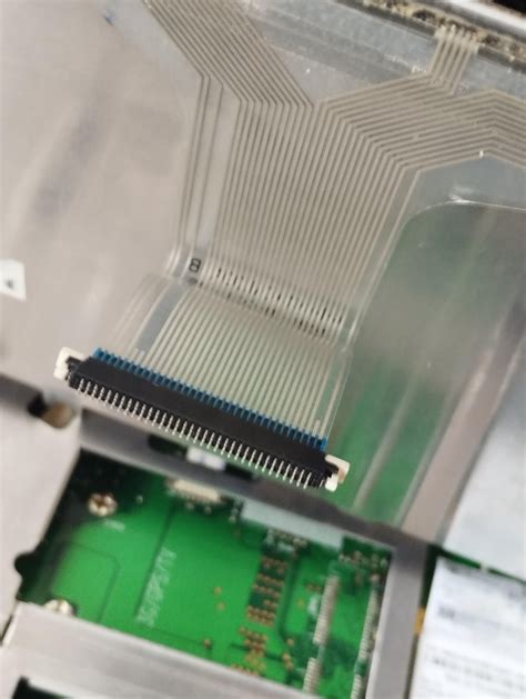 Laptop Keyboard Connector Is This Fixable Rpcmasterrace Laptop Keyboard Connector Is This Fixable Rpcmasterrace