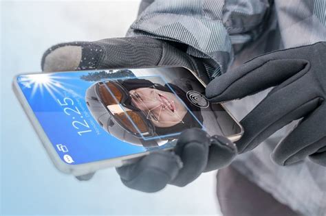 Synaptics Unveils Its In Display Fingerprint Sensor Ubergizmo