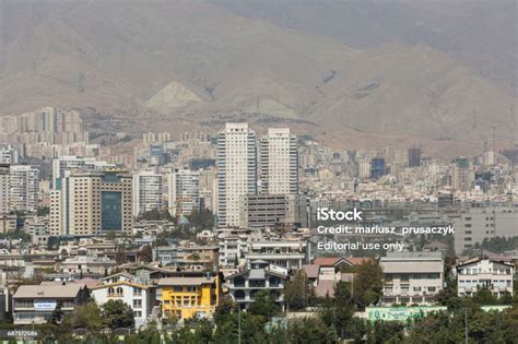 테헤란 이란10 월 5 일 2016 테헤란 이란에 밀라 드 타워에서 보기 금융 지구에 대한 스톡 사진 및 기타 이미지 금융
