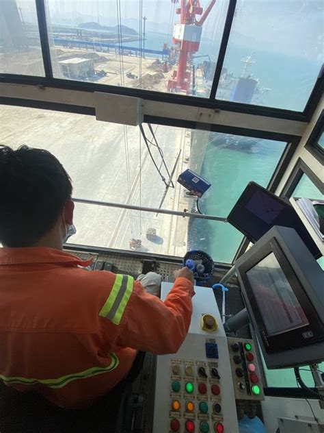 「微特」起重机安全监控管理系统 力矩限制器 超载限制器 起重量限制器 闸门开度荷重仪 风速仪等起重安全监控产品研发生产销售一体 微特技术