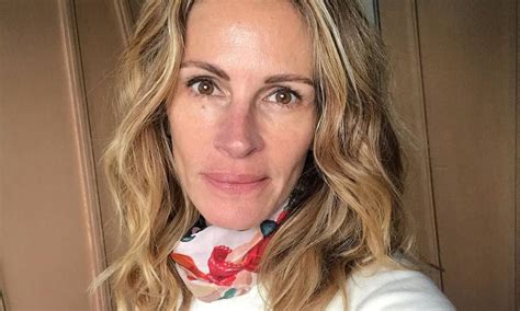Things To Know About Julia Roberts Daughter Hazel Moder