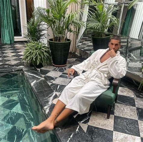 Eddy Ben Youssefs Feet