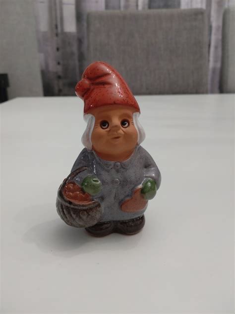 Tomte Mor Med En Korg Pepparkakor Rolf Berg Köp På Tradera 696982296