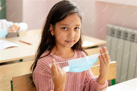 코로나 개념 동안 학교로 돌아 가기 무료 사진