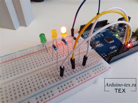 Урок 5 Светофор на Arduino Uno Arduino моделирование в Tinkercad