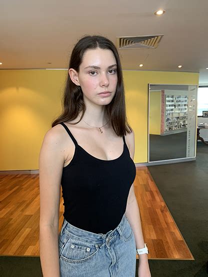Lara Viviens Models