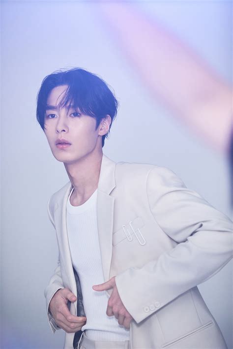 [이재욱] 재욱이는 화보를 찢어 네이버 포스트