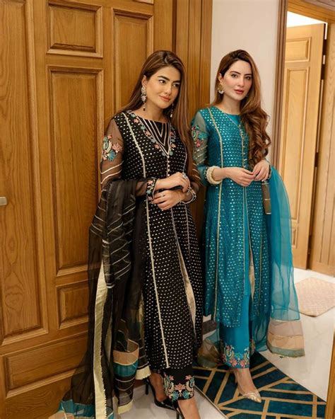 Pin By Musafers On Unusual Fahion Pakistani Women Dresses Party Wear