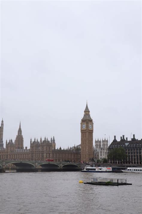 집 밖의 강가 건축 관광 관광지 도시 도시 경관 도시 풍경 도시의 도시의 랜드 마크 도시의 삶 랜드마크 런던 런던 명소 런던 아이 런던 풍경