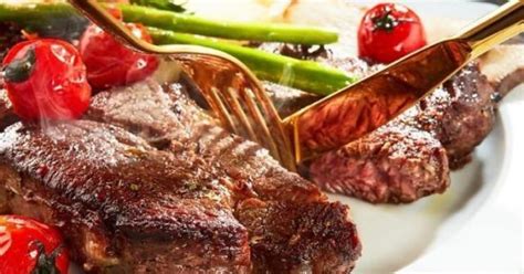 오늘의 간편식 정성도 살짝 뿌려집에서 먹는 레스토랑 스테이크