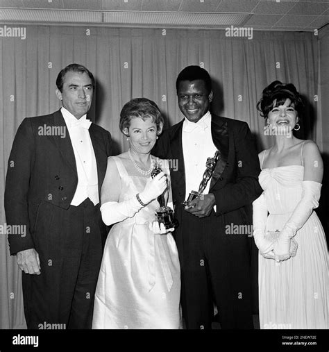 Sidney Poitier First Black Man To Win A Top Movie Oscar Holds His