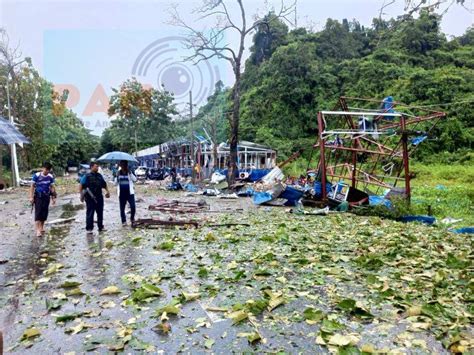 ဘားအံမြို့နယ်၊ သံလွင်တံတား တရုတ်လှ ဘက်ခြမ်းတွင် စစ်ဆေးရေးဂိတ် အနီးသို့ဟွန်ဒါဖစ် အ ဖြူရောင် တစ