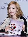 포토 소녀시대 태연 제 사인이 제일 예쁘죠