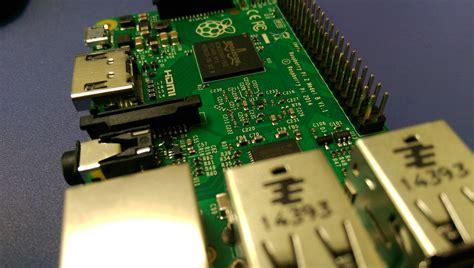 Raspberry Pi 2 Model B 1GB Unboxing Video Pocketables