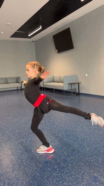 Работа со скакалкой на разминке Отличные прыжки 👍 Youtube