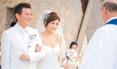 组图：情场浪子庹宗康关岛大婚 新娘相差15岁 新闻中心 南海网