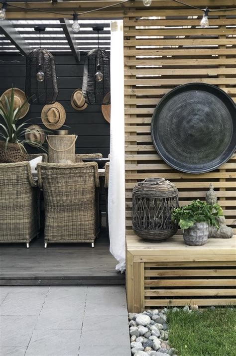 Gjennomført Og Trendy Uterom Med To Utestuer