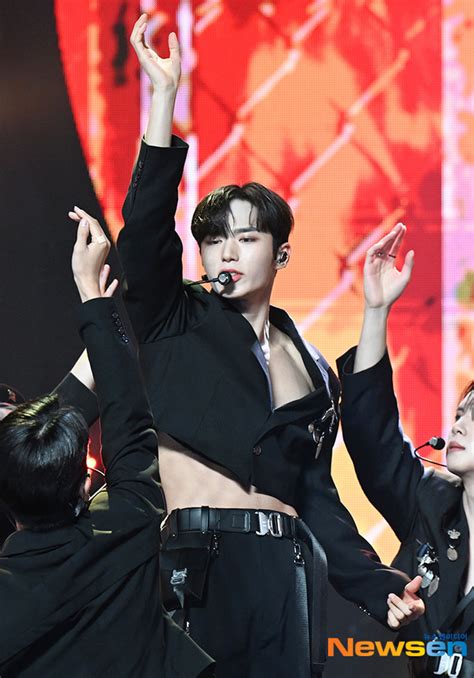 위아이 김준서 멋짐이 내려온다 포토엔hd 네이트 연예