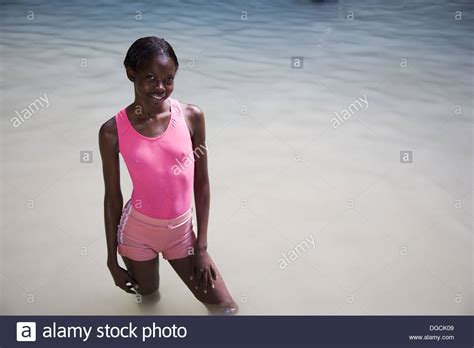 Young Jamaican Girls Serunen