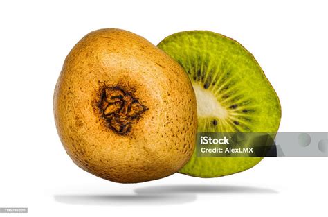 키위 단면 흰색 배경에 격리된 사실적인 텍스처가 있는 3d 렌더링 0명에 대한 스톡 사진 및 기타 이미지 0명 3차원 형태 건강한 생활방식 Istock